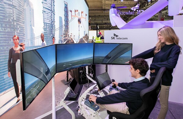 세계 최대 모바일 전시회 ‘MWC 2023’ 개막…화두는 초거대 AI