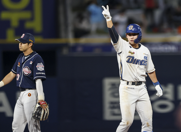 'SSG 나와라' NC, 두산 꺾고 준PO 진출…6타점 서호철 MVP